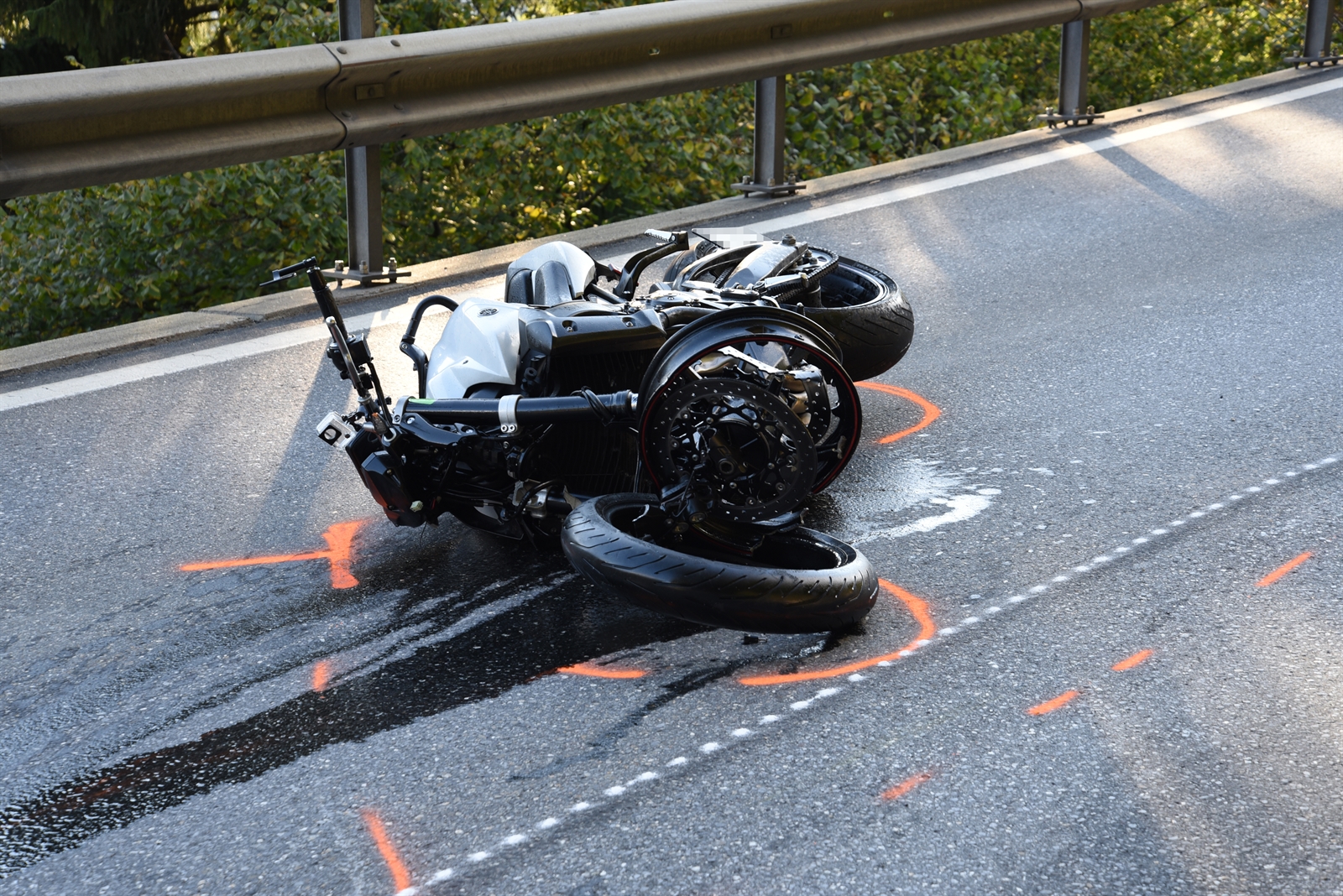 Trin: Zwei Motorradfahrer bei Verkehrsunfall verletzt